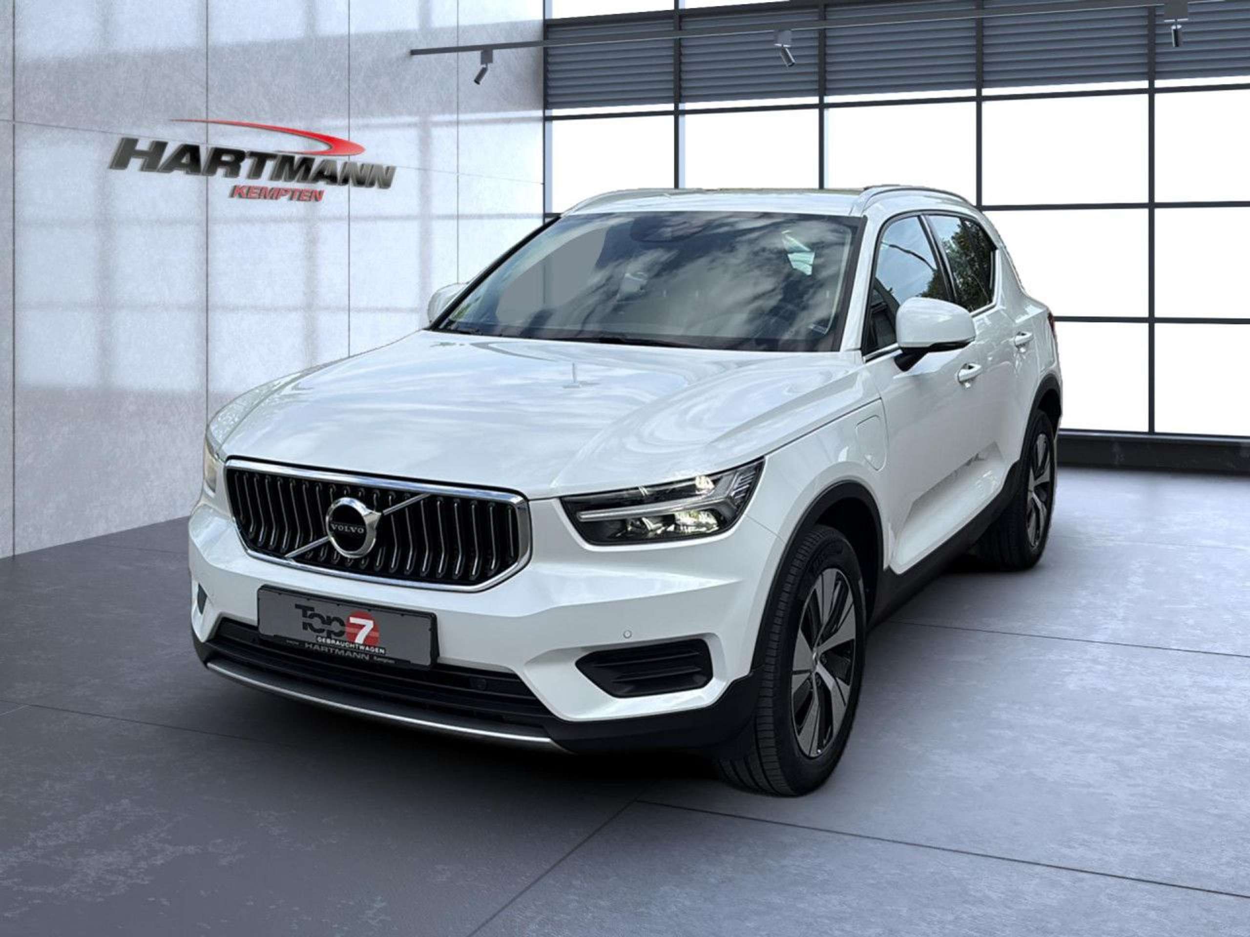 Volvo XC40 Hibridas (benzinas/elektra) Balta | ID:a17d02 | Caramba